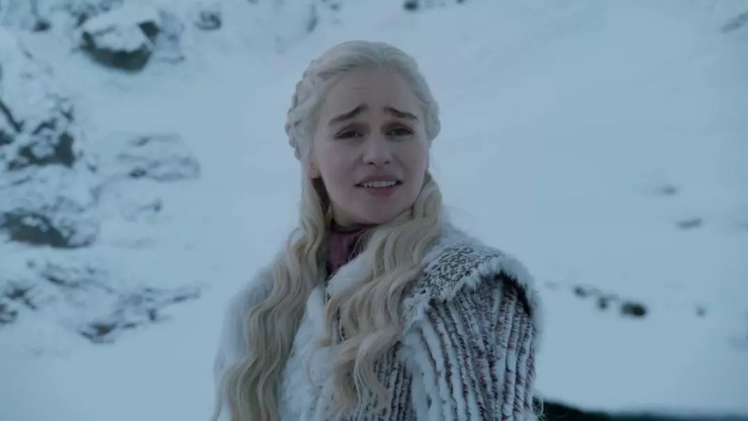 GOT·S8E1：两“女王”争风吃醋，琼恩成“驯龙高手”！_百科TA说