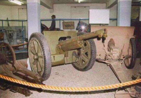 二营长的意大利炮其实是法国制造，这个改良装置堪称现代火炮鼻祖_百科TA说