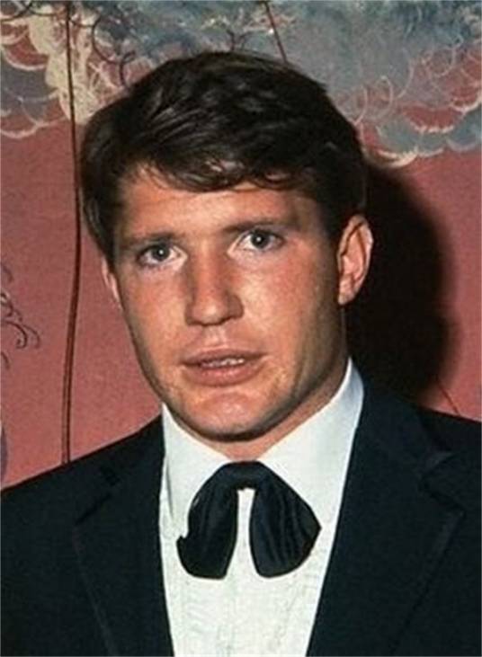 Christopher Connelly_百度百科