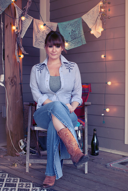 Traveling Light（2005年CourtneyJaye演唱歌曲）_百度百科