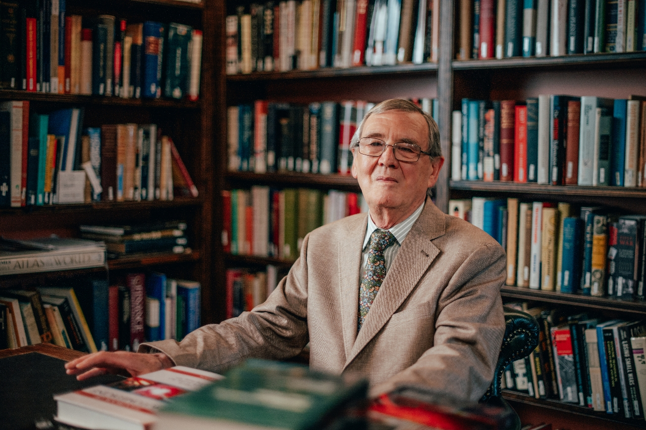 迈克尔·哈姆布林_百度百科