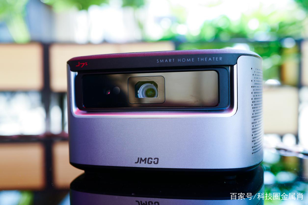 双频WiFi更稳定！坚果J7S携行业首创人工远场语音更吸睛_百科TA说