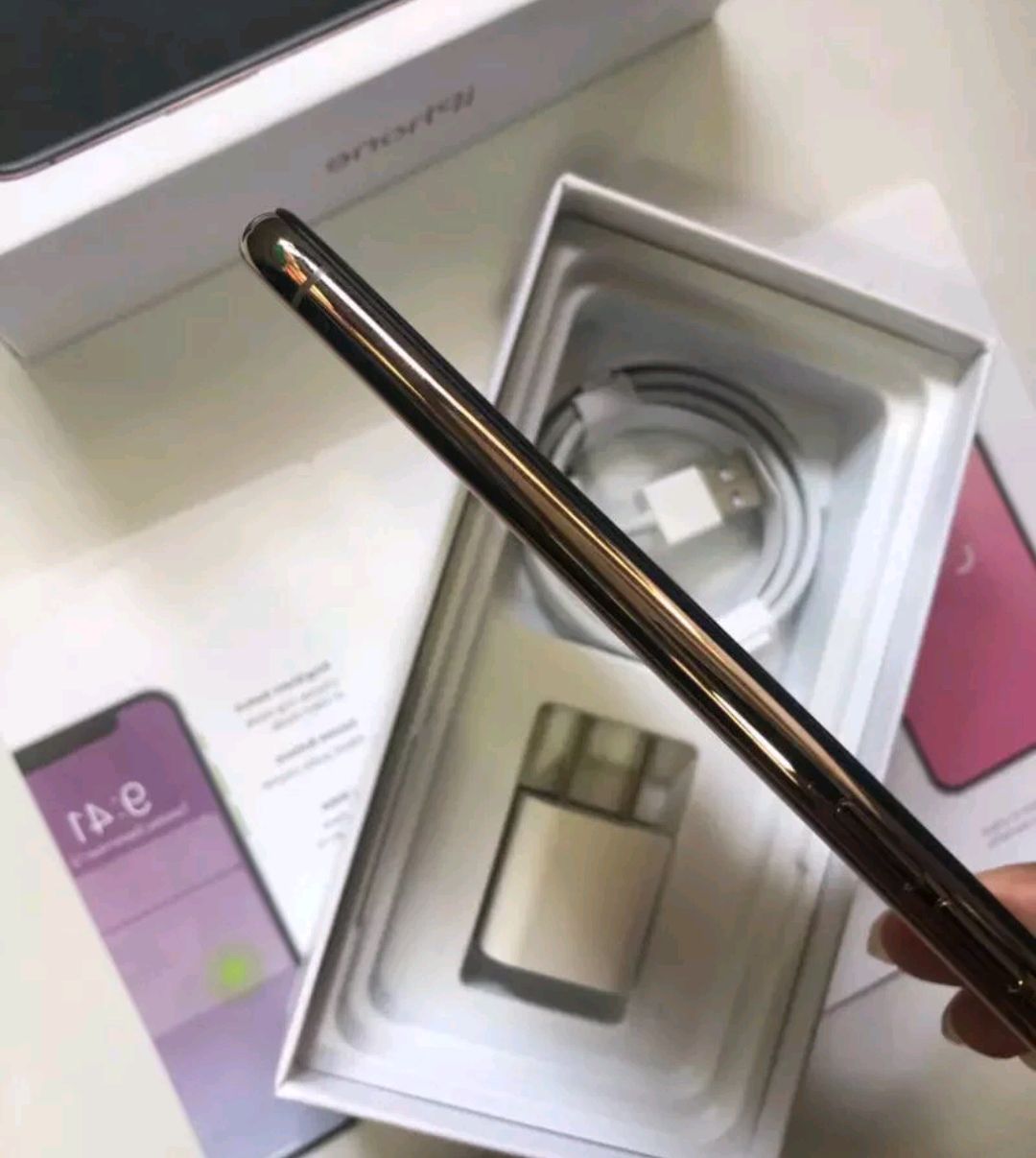 苹果突然决定清仓！iPhoneXS终于迎来新惊喜_百科TA说