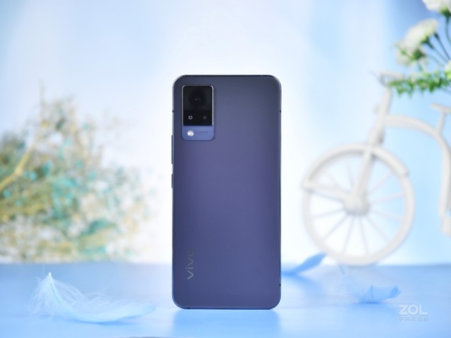 4400万极夜柔光双摄自拍加持 全新vivo S9开售_百科TA说