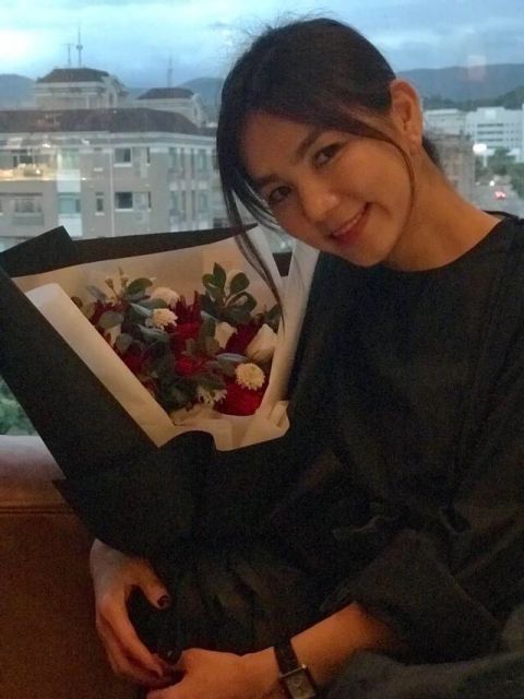 Ella度过七年之痒，陪伴我们整个青春的SHE都要幸福！_百科TA说