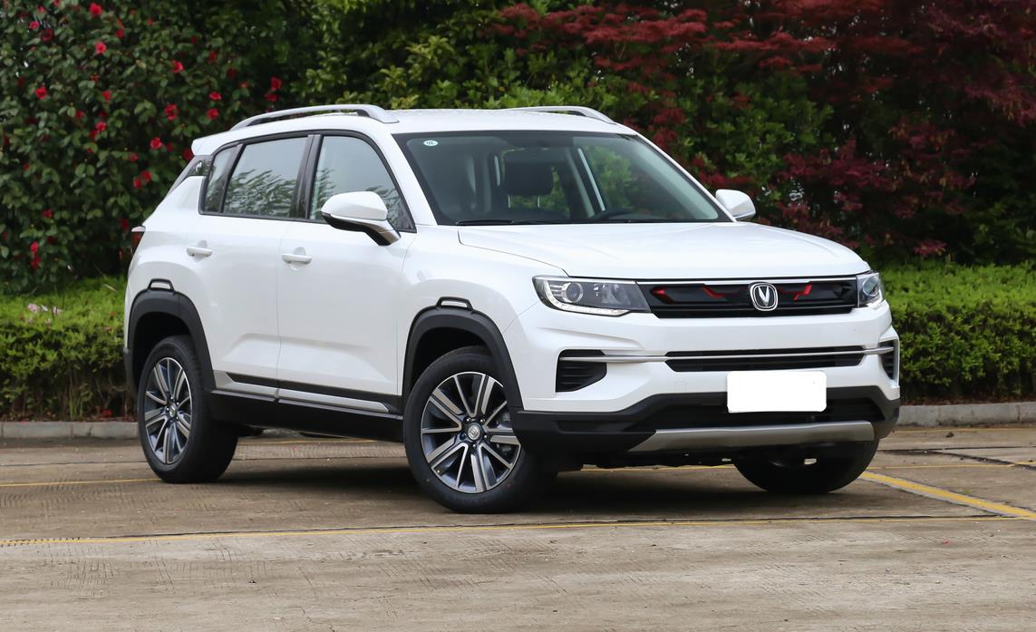 长安CS35PLUS值得入手吗？它有什么优势？答案显而易见！_百科TA说