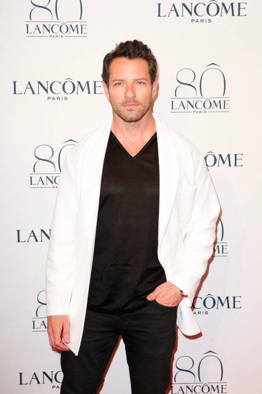 Ian Bohen_百度百科