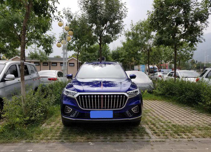 22万的车怎么选？日产途达、红旗HS5谁更值得？看完你就领悟了_百科TA说