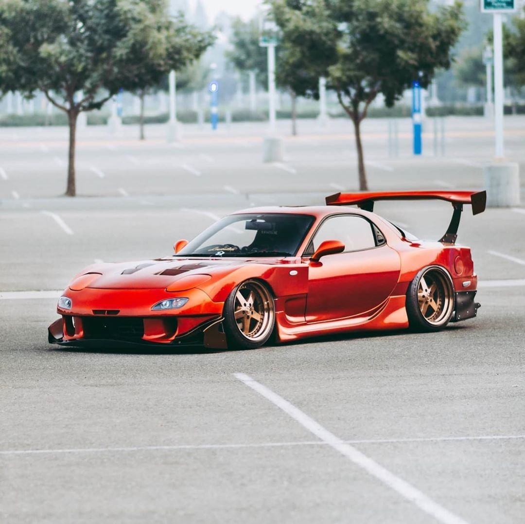 马自达RX-7大尾翼_百科TA说