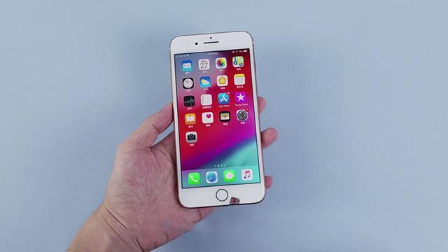 iPhone8P到底还能再战几年？网友评论炸锅_百科TA说