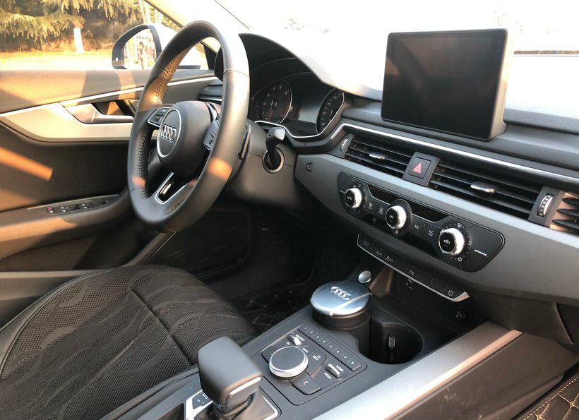 27万怎么选？奥迪A4L、英菲尼迪Q50L值得入手吗？看完你就领悟了_百科TA说