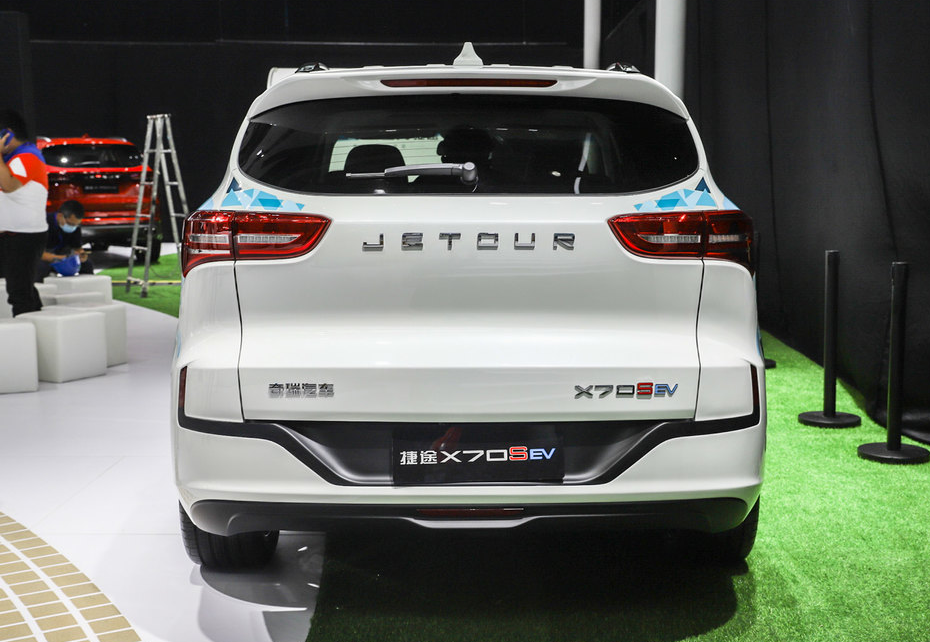 捷途X70S EV内外焕然一新，驾乘体验偏向于舒适，适合日常家用_百科TA说