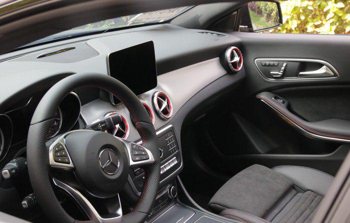 开了凯迪拉克ATSL，再提奔驰CLA级，谁级别高，车主说了实在话_百科TA说