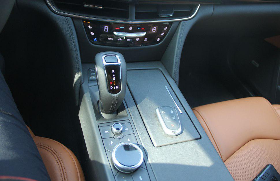 37万怒提凯迪拉克CT6，用车3个月后，车主说了真心话_百科TA说