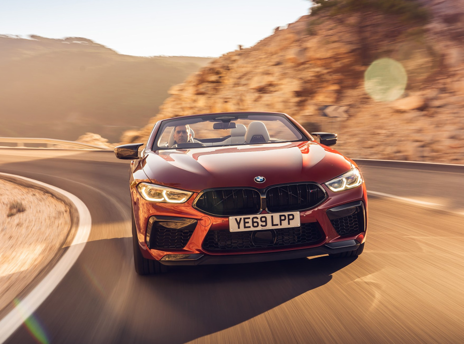 高颜值宝马M8上市，4.4T爆625马力，长超5米1+国六四驱，零百3.2s_百科TA说