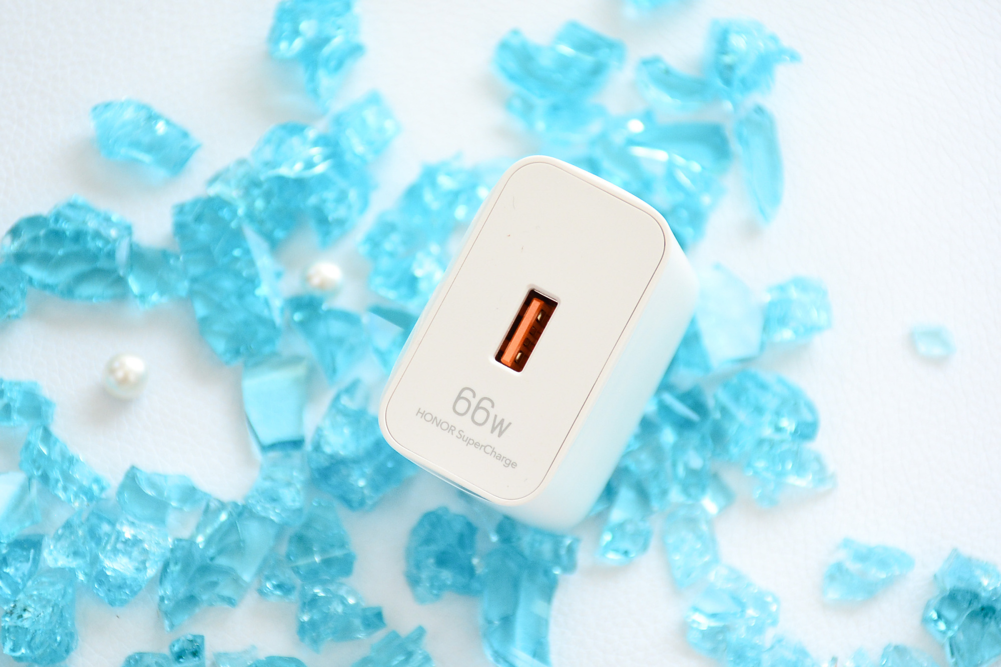 荣耀Play5首发上手：66W超级快充又快又安全，2K档体验“最强机”_百科TA说