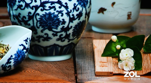 极米MOVIN 01X评测：年轻人的第一台智能投影_百科TA说