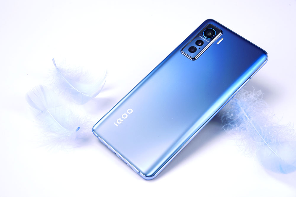 iQOO 5图赏：不仅有超快闪充还有高颜值_百科TA说