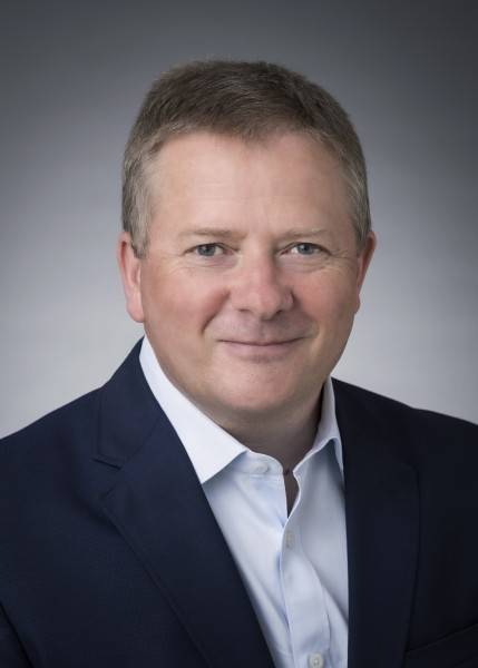 Dominic E. Macklon_百度百科