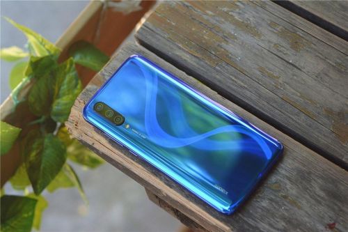 这个拍照水平我服了，拍照神机小米CC9降价啦！_百科TA说