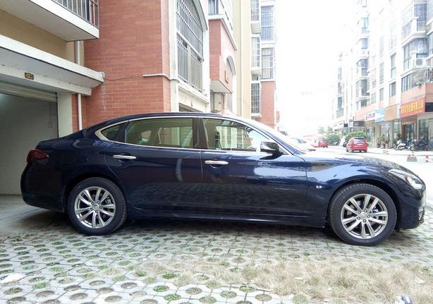 34万的英菲尼迪Q70家用怎么样？修车人说了体验，看完清晰了_百科TA说