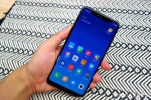 骁龙845+6G运行内存+128G内存，降价后性价比超高的小米中端机_百科TA说