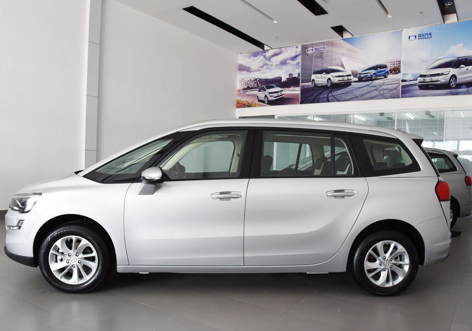 国金GM3终于火了！长近4米7，配全景天窗+全景影像，实力不输嘉际_百科TA说