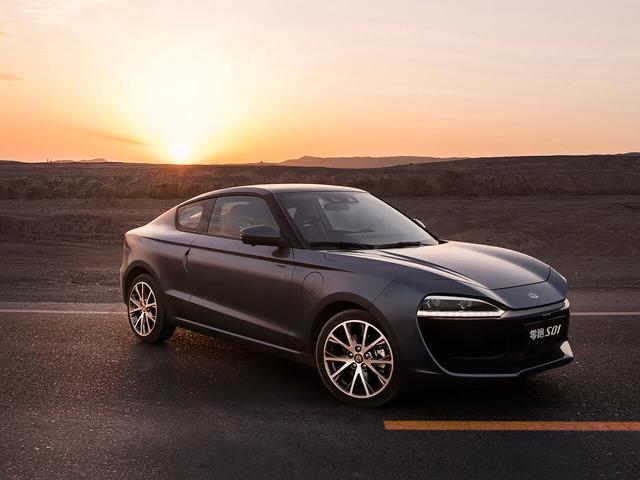 纯电动双门轿跑车型上市 零跑S01 460版12.99万元起售_百科TA说