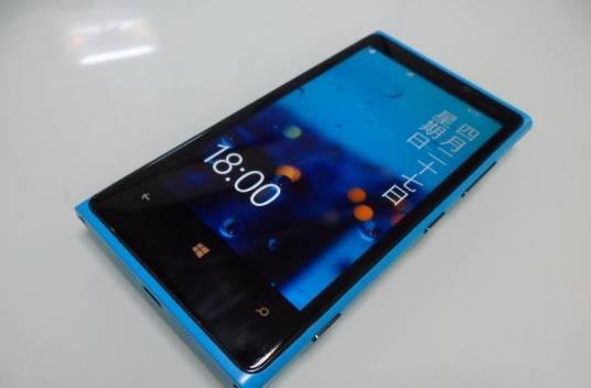 诺基亚Lumia 920T（移动版）_百度百科