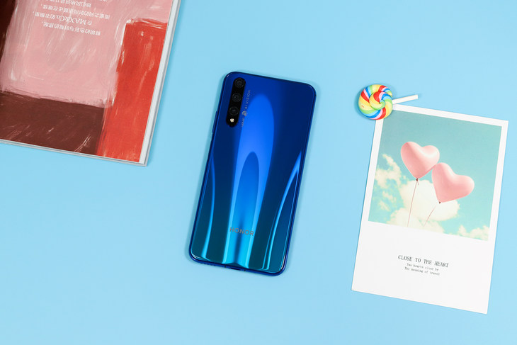 麒麟810+3200万人像超级夜景 荣耀20S有点值_百科TA说