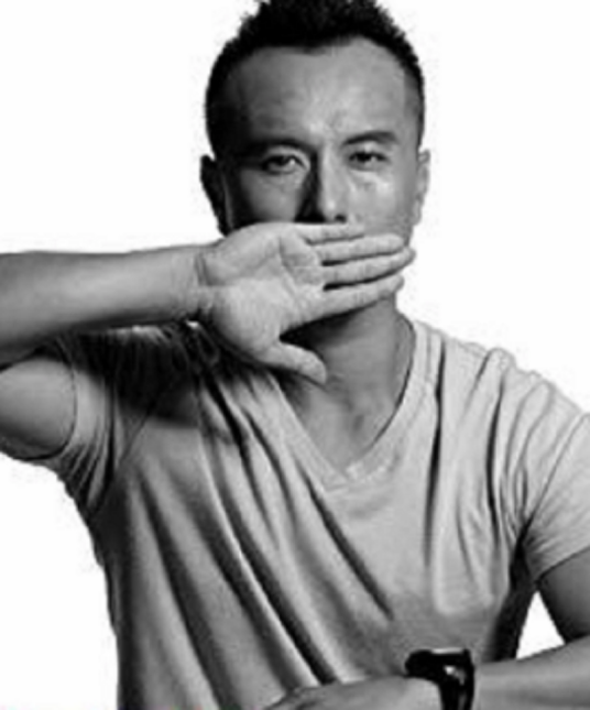 Robin Leong_百度百科