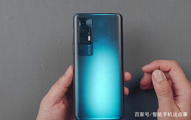 价格相差300元，iQOO Neo5对比红米K40，谁更香一些？_百科TA说