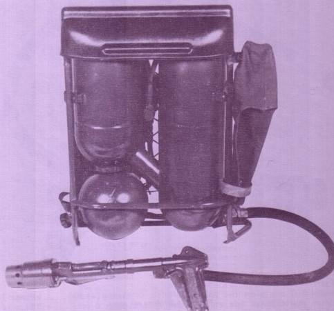 美国M9-7式和M9E1-7式喷火器_百度百科