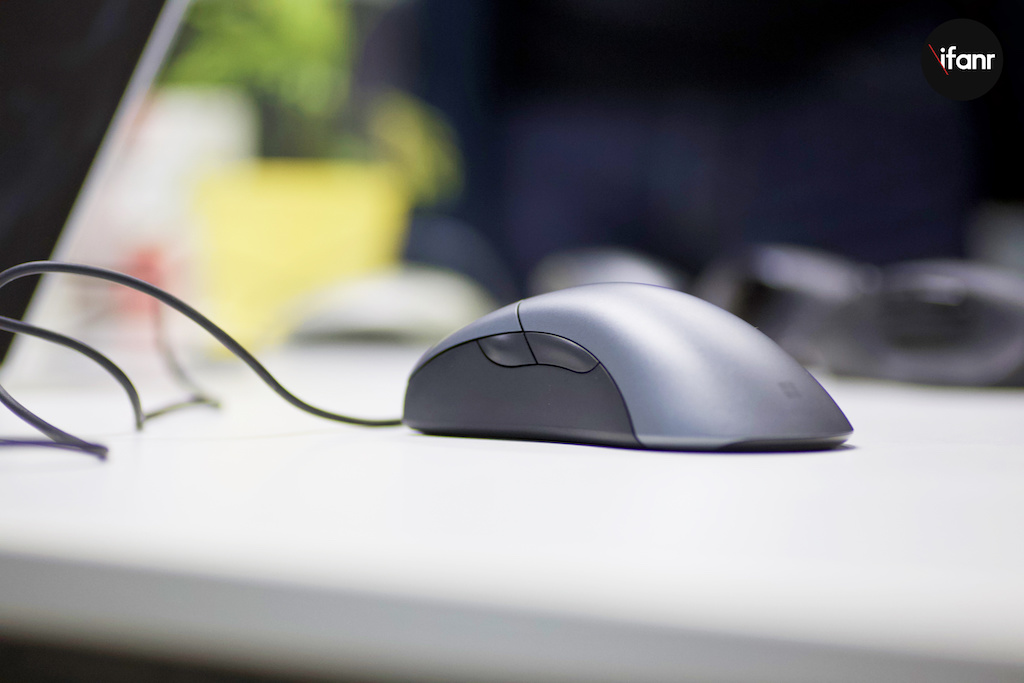 CS游戏成就的经典，微软新IE3.0鼠标评测，16年后还能一战吗？_百科TA说