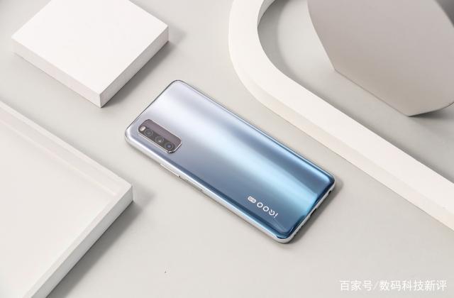 618期间最值得入手的手机，流畅度第一+销量冠军，iQOO Z1稳了_百科TA说