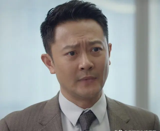 Simon（电视剧《执行法官》中的男配角）_百度百科