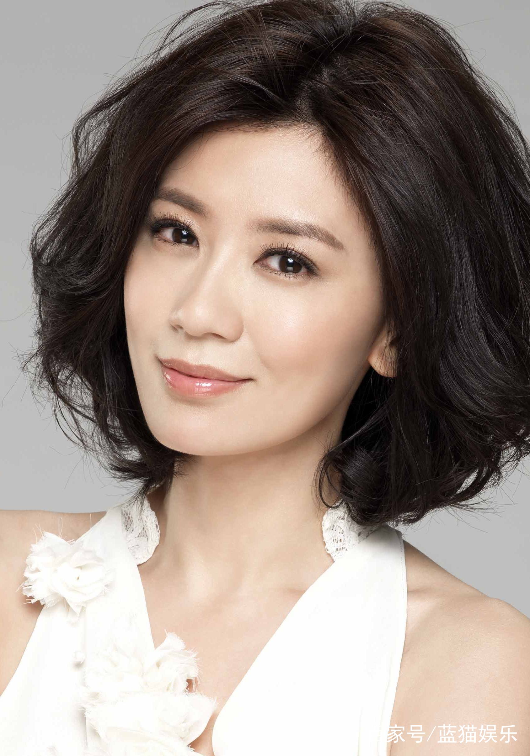 直击贾静雯礼现场，与老公深吻热舞，巴厘岛再现王子与公主的故事_百科TA说