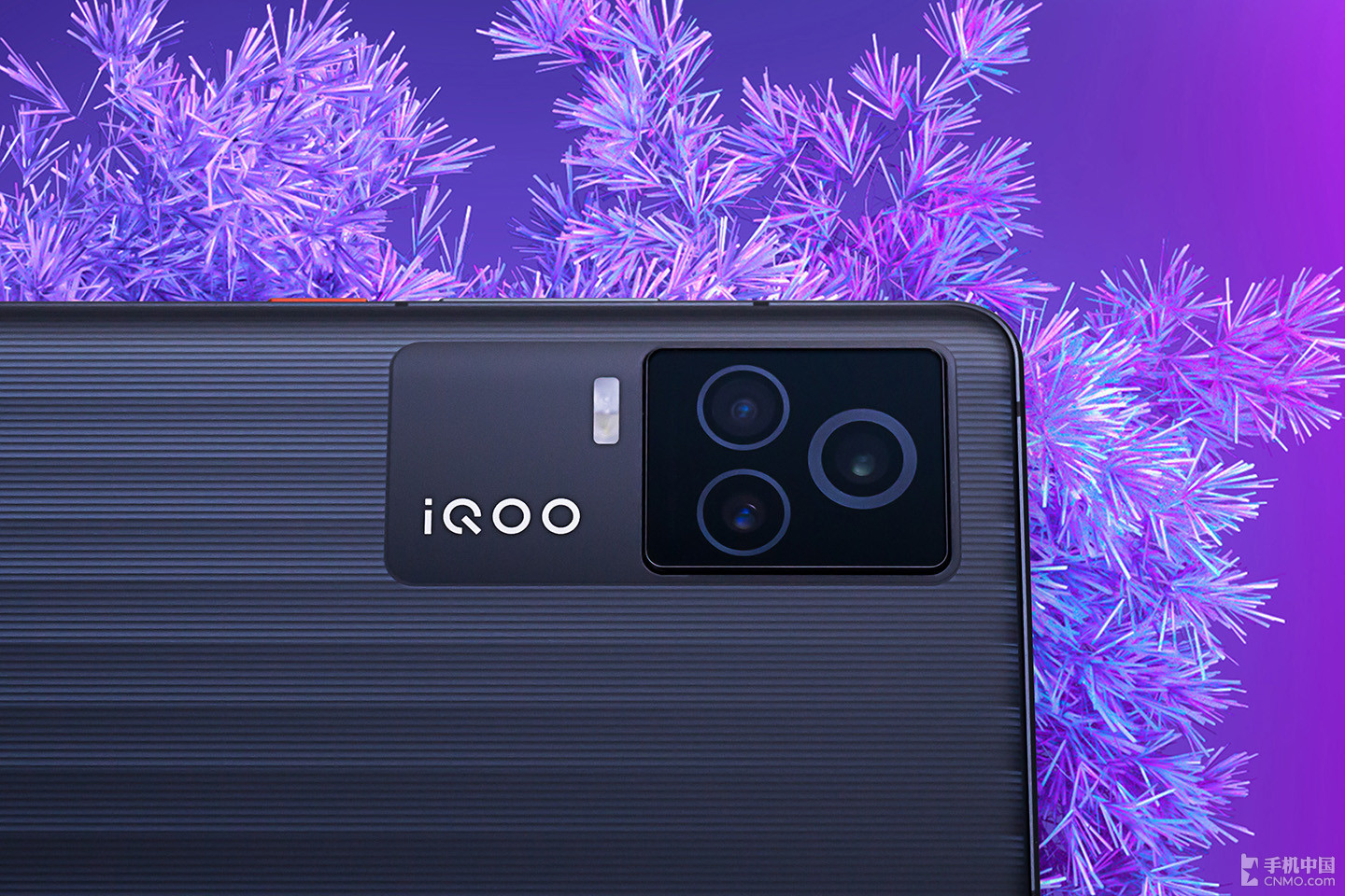 “横屏旗舰”iQOO 7图赏：低调的外观下暗藏极速的“芯”_百科TA说