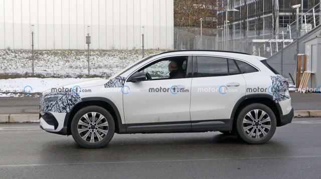 奔驰EQA最新谍照曝光 将于本月20日亮相_百科TA说