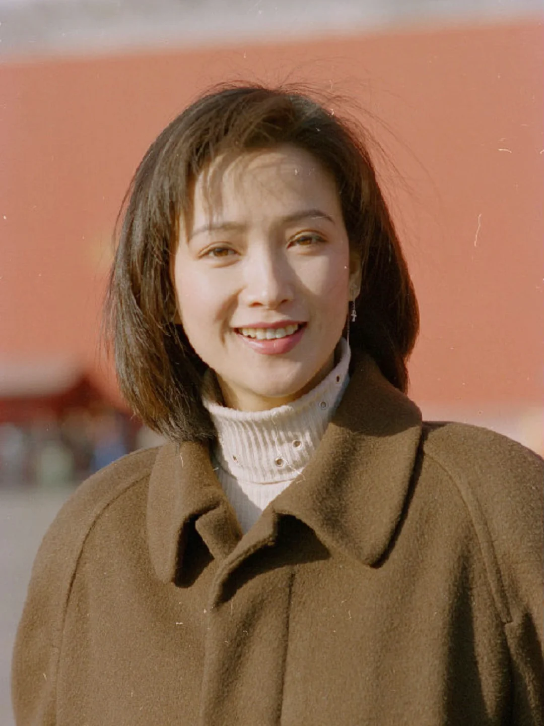 唯一演遍“四大名著”的何晴，和许亚军离婚，得脑瘤后怎么样了？_百科TA说