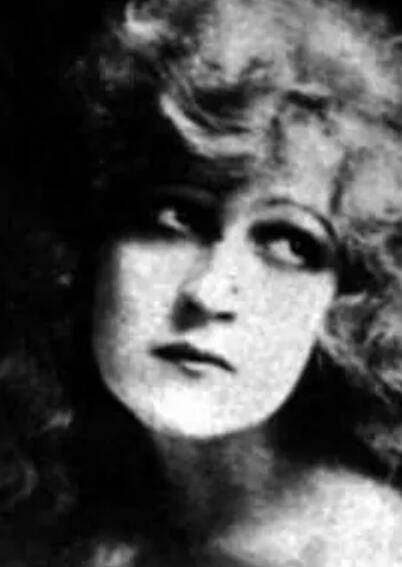 Kathryn Adams_百度百科