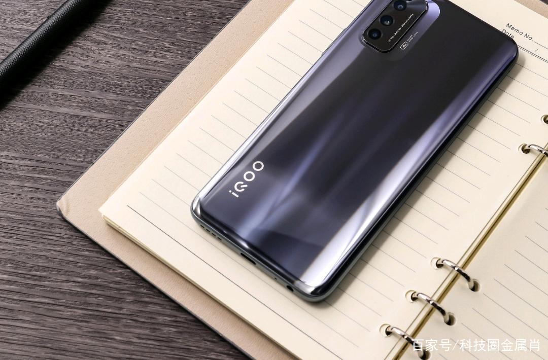iQOO Neo5 活力版上手:搭载LCD屏幕的高性能好机_百科TA说