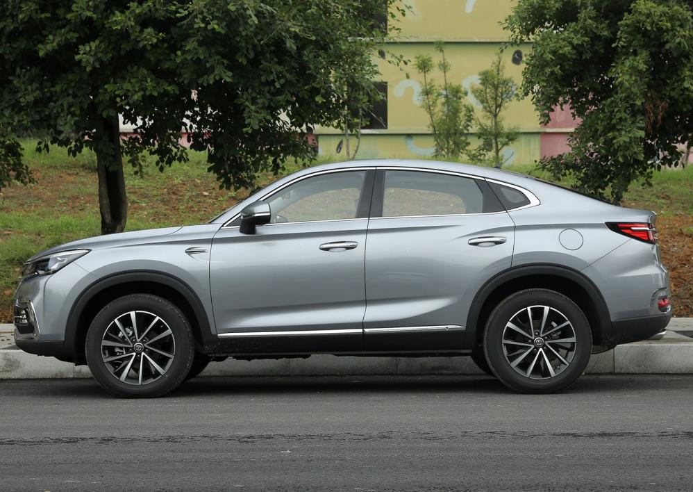 开完长安CS85COUPE，再开斯柯达柯珞克，车主：差距明显_百科TA说