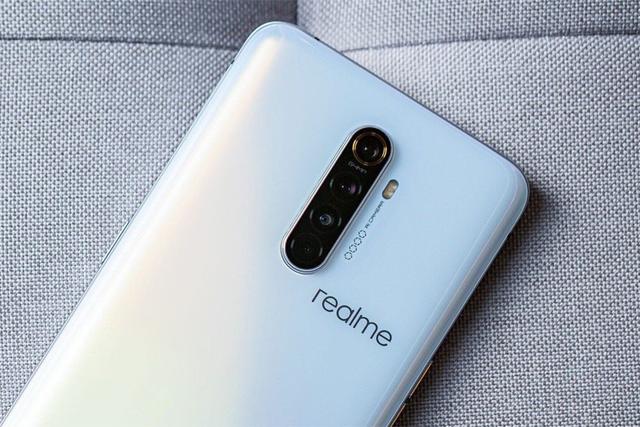 Realme这款旗舰虽然不支持5G，但256GB搭配90Hz屏，性价比更高_百科TA说