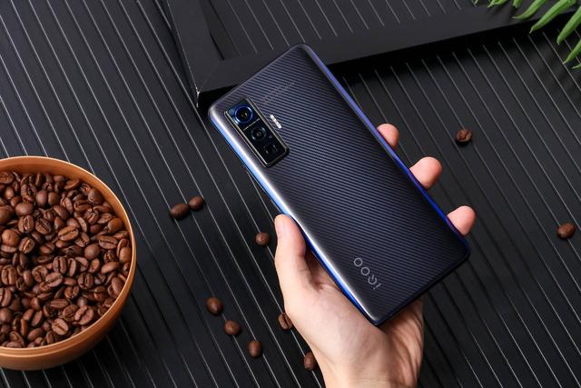 为何说iQOO 5 Pro更具优势？全面性是关键_百科TA说