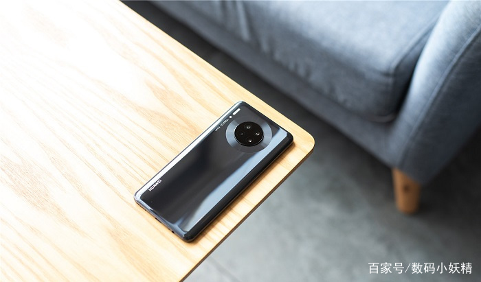 iPhone8跳水2600元，对比华为Mate30，差距不是一星半点_百科TA说