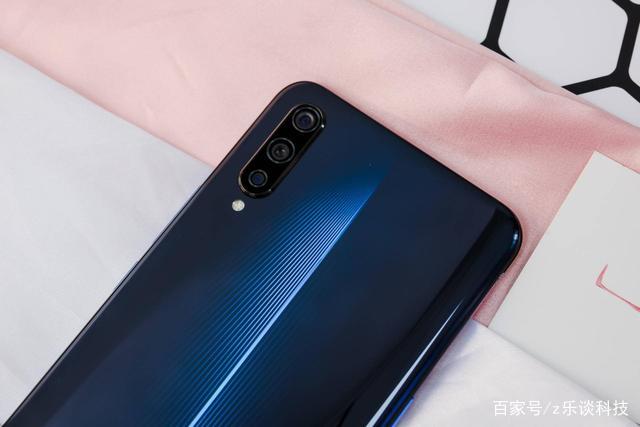 iQOO发布会盘点，“硬核”配置与2998元，友商怕是要抱图痛哭_百科TA说