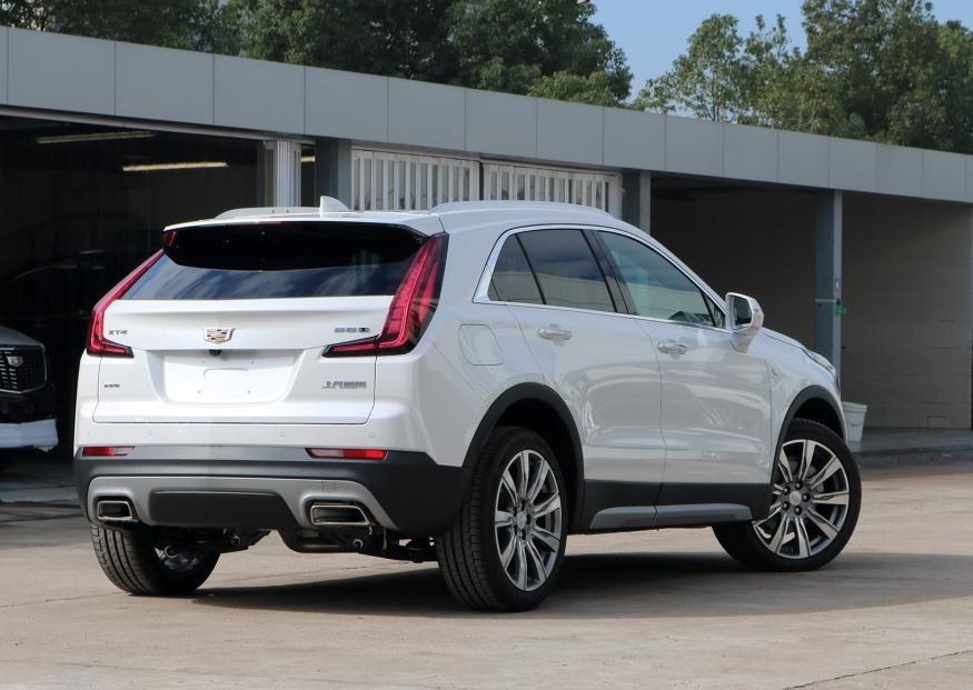 开完DS7，再花29万提凯迪拉克XT4，车主：平分秋色_百科TA说