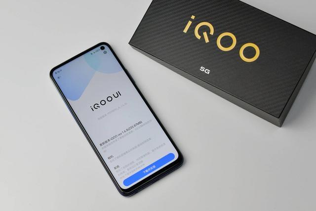 红米K40再添强敌，骁龙870+120Hz+12GB，iQOO Neo5要来_百科TA说