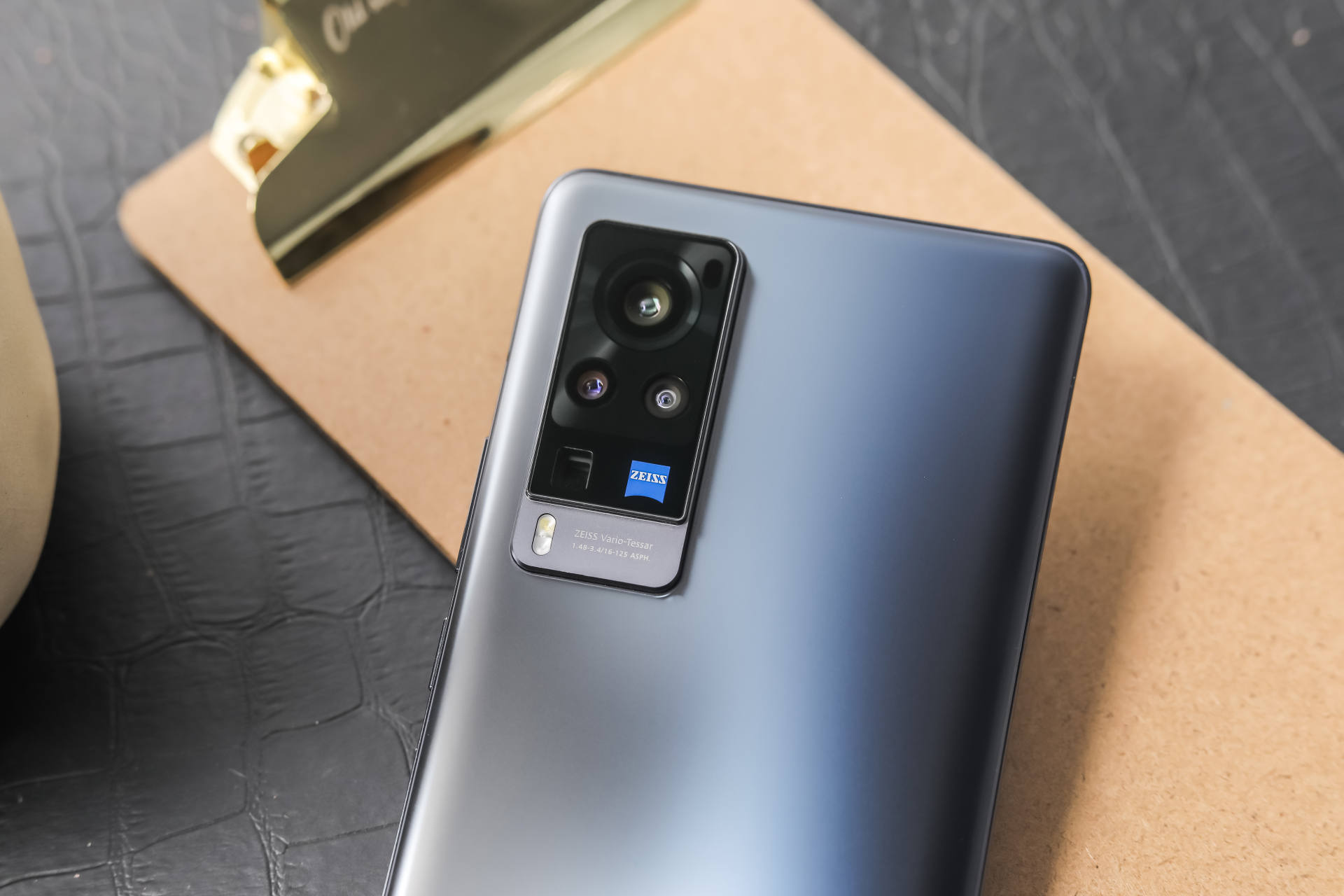 vivo开展城市追光行动，近距离体验明星同款追光设备_百科TA说